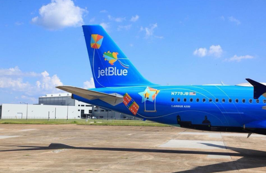 JetBlue pinta avión con un diseño especial para Puerto Rico