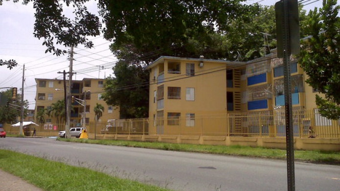 Atropellan menor de edad en residencial Luis Llorens Torres