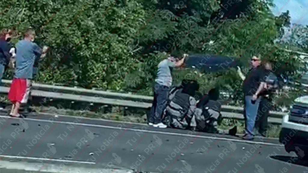 Video: Herido policía estatal luego que auto impactará su motora en ...