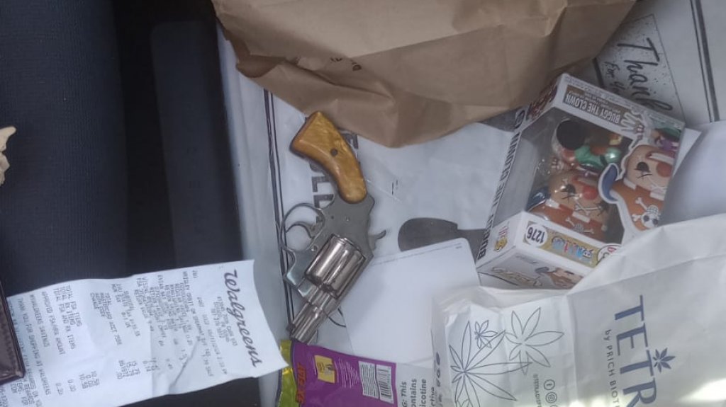 Arrestado en Dorado con un revolver y drogas