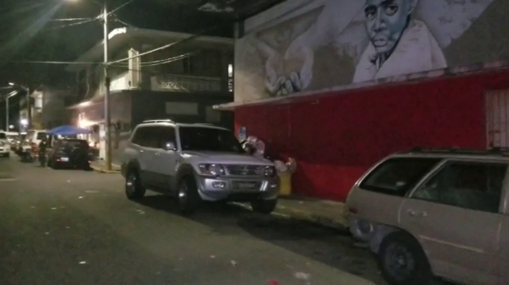 Video Sin Identificar Hombre Asesinado Durante El Primer Tiroteo