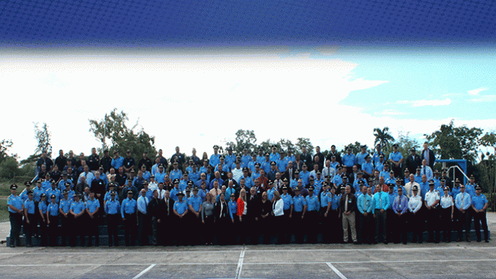 Capitanes y Tenientes Primeros se adiestran para ascender en la Policía ...